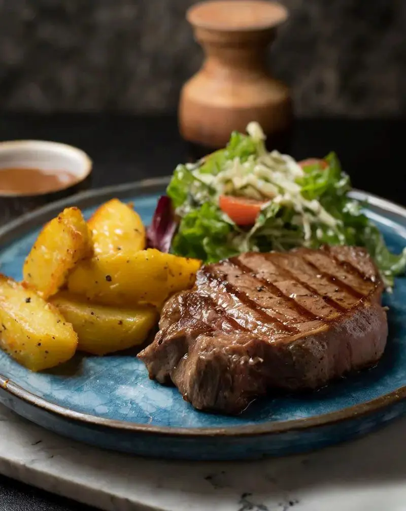 How To Prepare and Cook Sirloin Steak