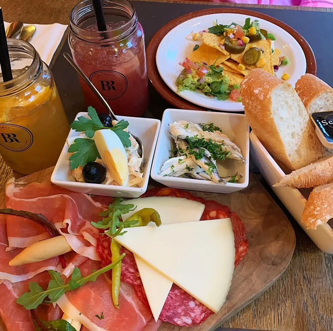 20 Authentic Spanish Tapas Dishes